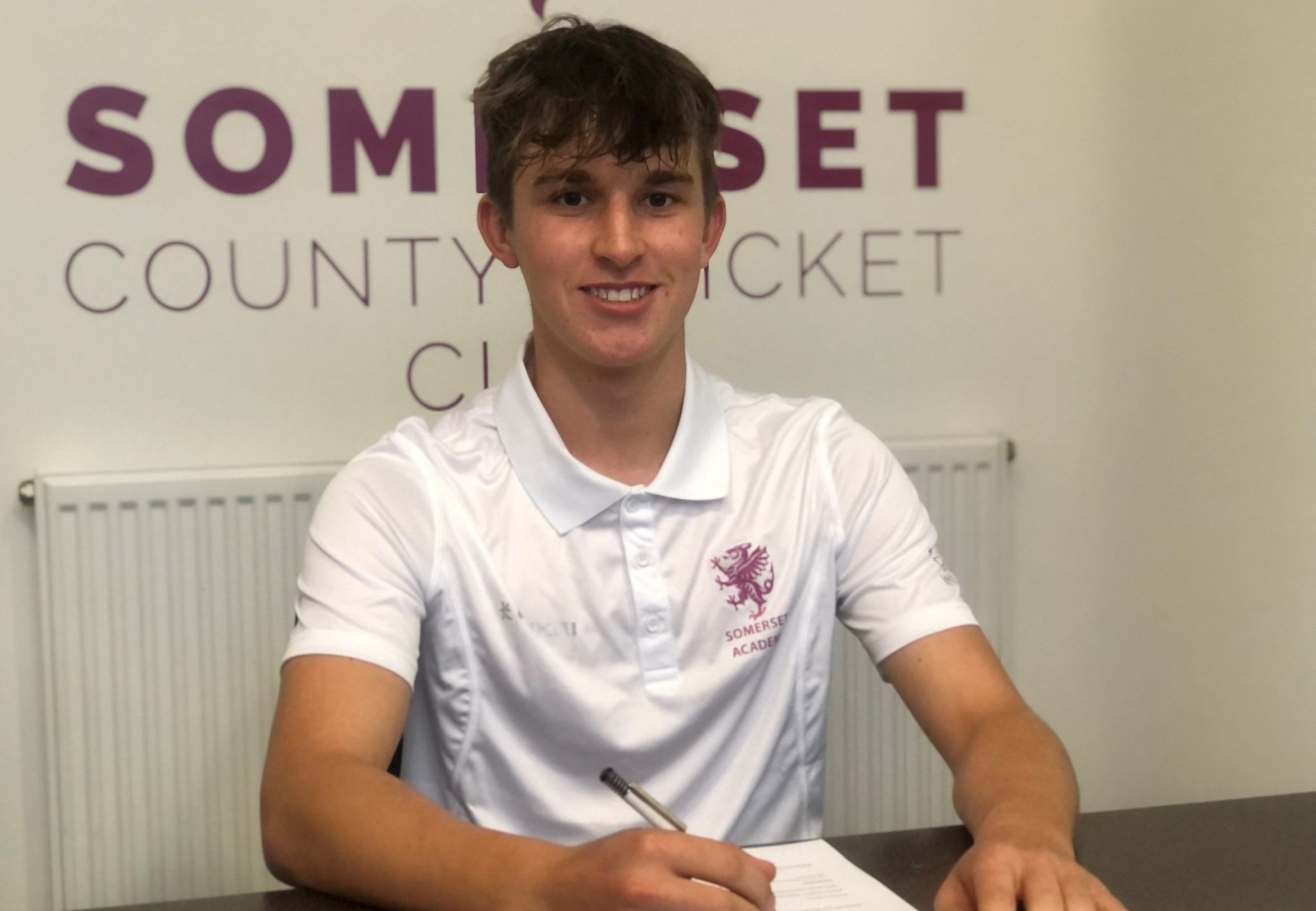 Noah Davis signs for the Academy - Somerset